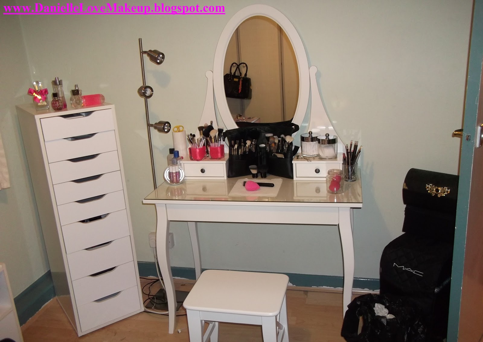 DanielleLoveMakeup: My New Dressing Table and Set Up ♥ ♥